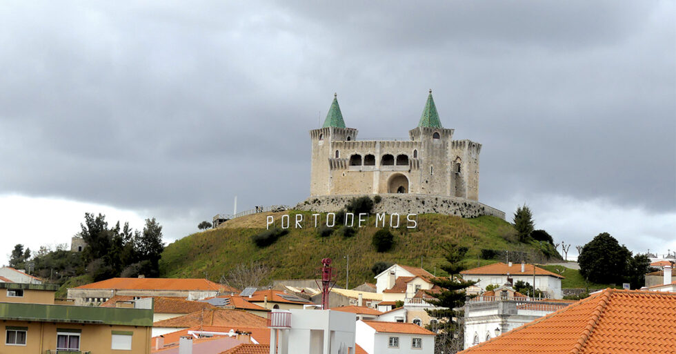 Castelo de Porto de Mós bate recorde de visitas em 2021 | Jornal O ...